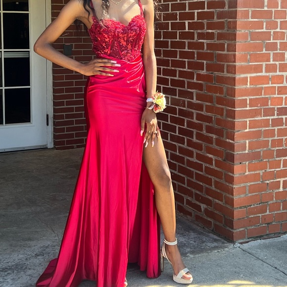 Dresses | Selling My Prom Dress | Poshmark